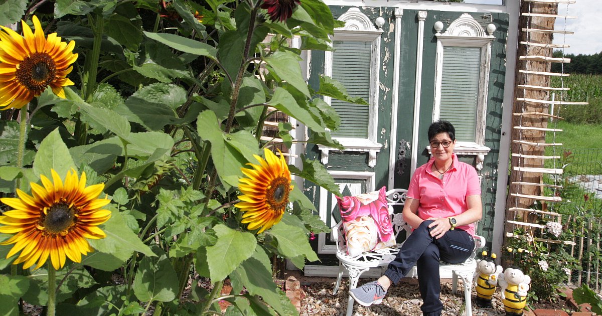 Upcycling-Garten: Delbrückerin erschafft aus Altem ihren Traumgarten | nw.de