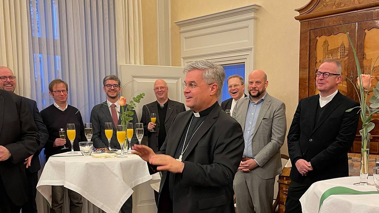 Neuer Erzbischof trifft Paderborner Klerus - und hört kritische Themen | nw.de