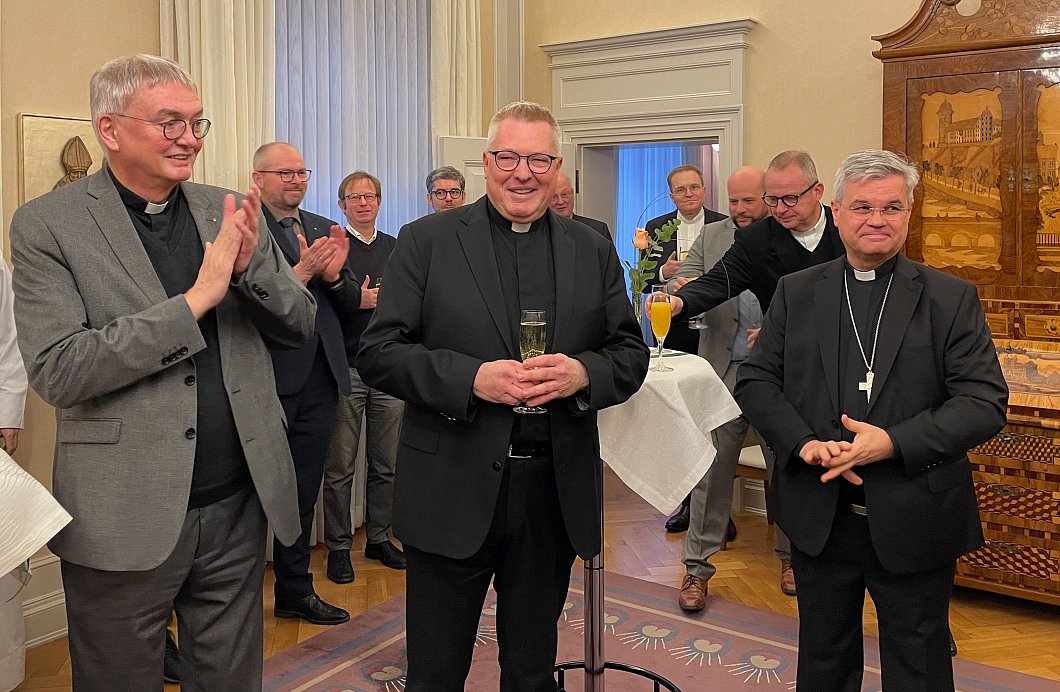 Neuer Erzbischof trifft Paderborner Klerus - und hört kritische Themen | nw.de