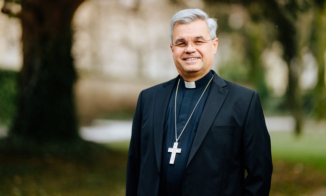 Großer Zapfenstreich für den neuen Paderborner Erzbischof | nw.de